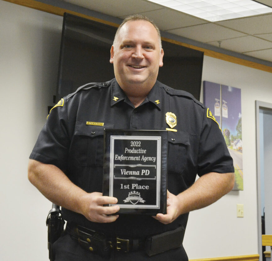 Vienna City Council approves raises for full-time city employees | News ...